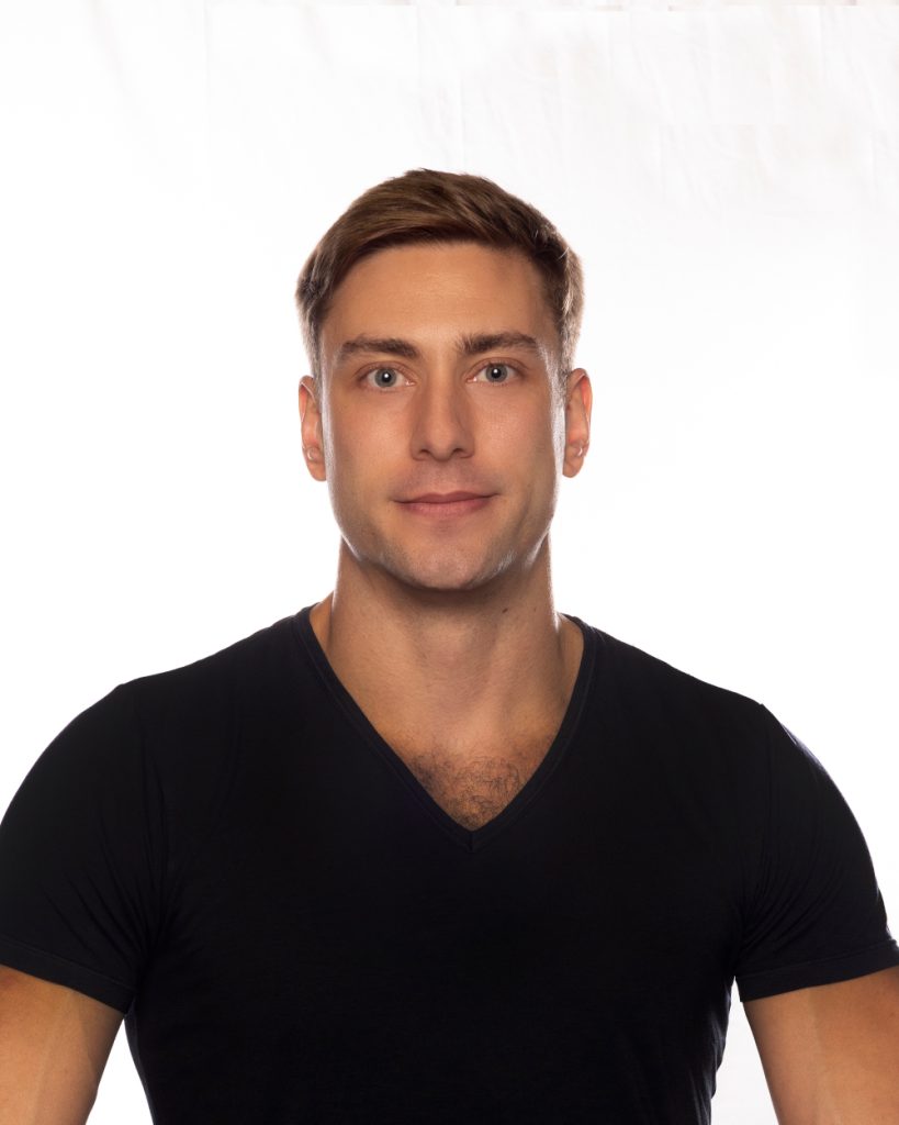 Cast and Crew | Find Your Hero | The Official Site of Disney On Ice