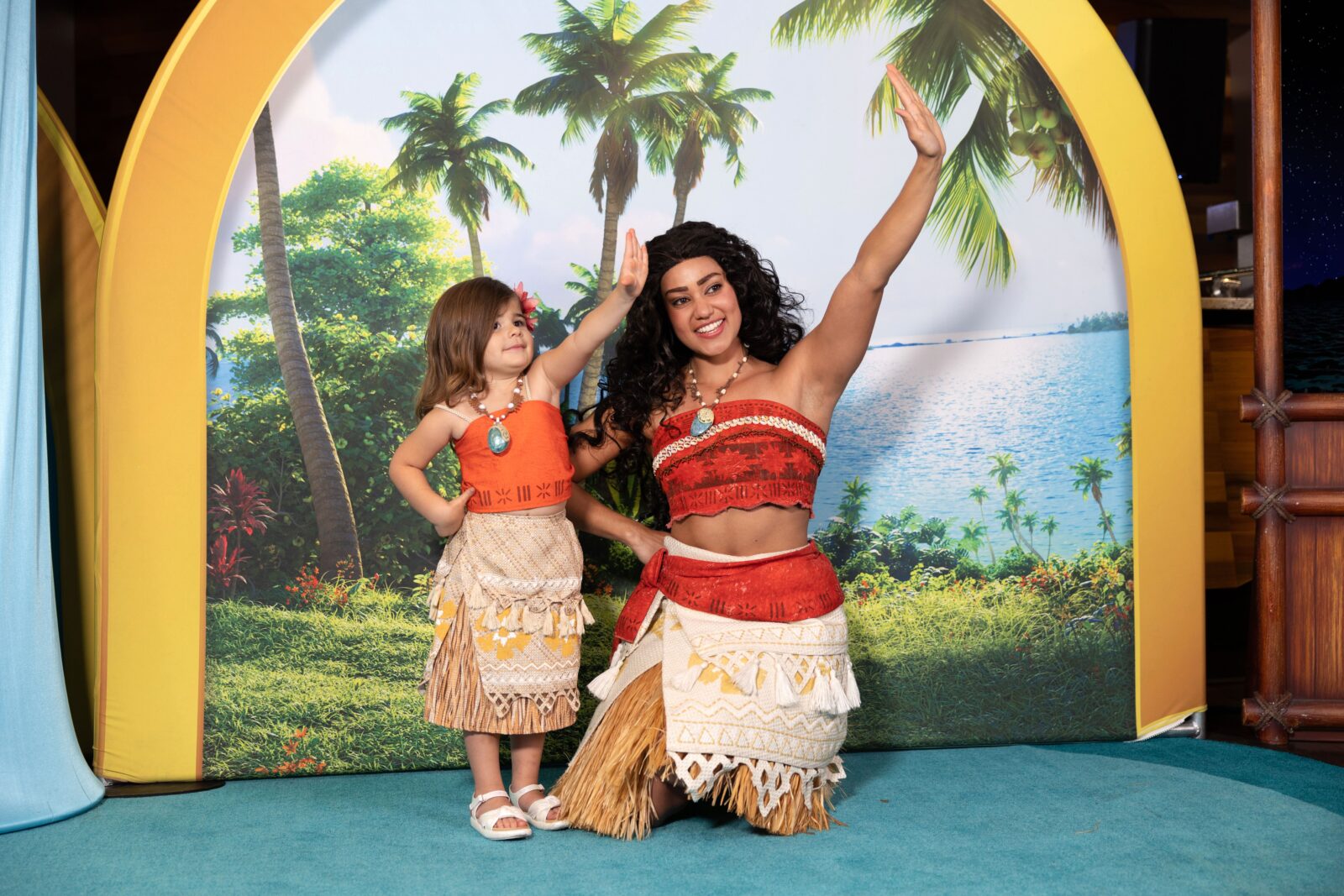 Add a Character Experience | Show Extras | The Official Site of Disney ...