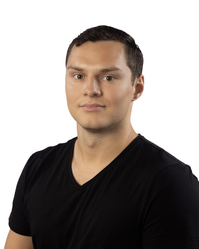 Cast and Crew | Into The Magic | The Official Site of Disney On Ice