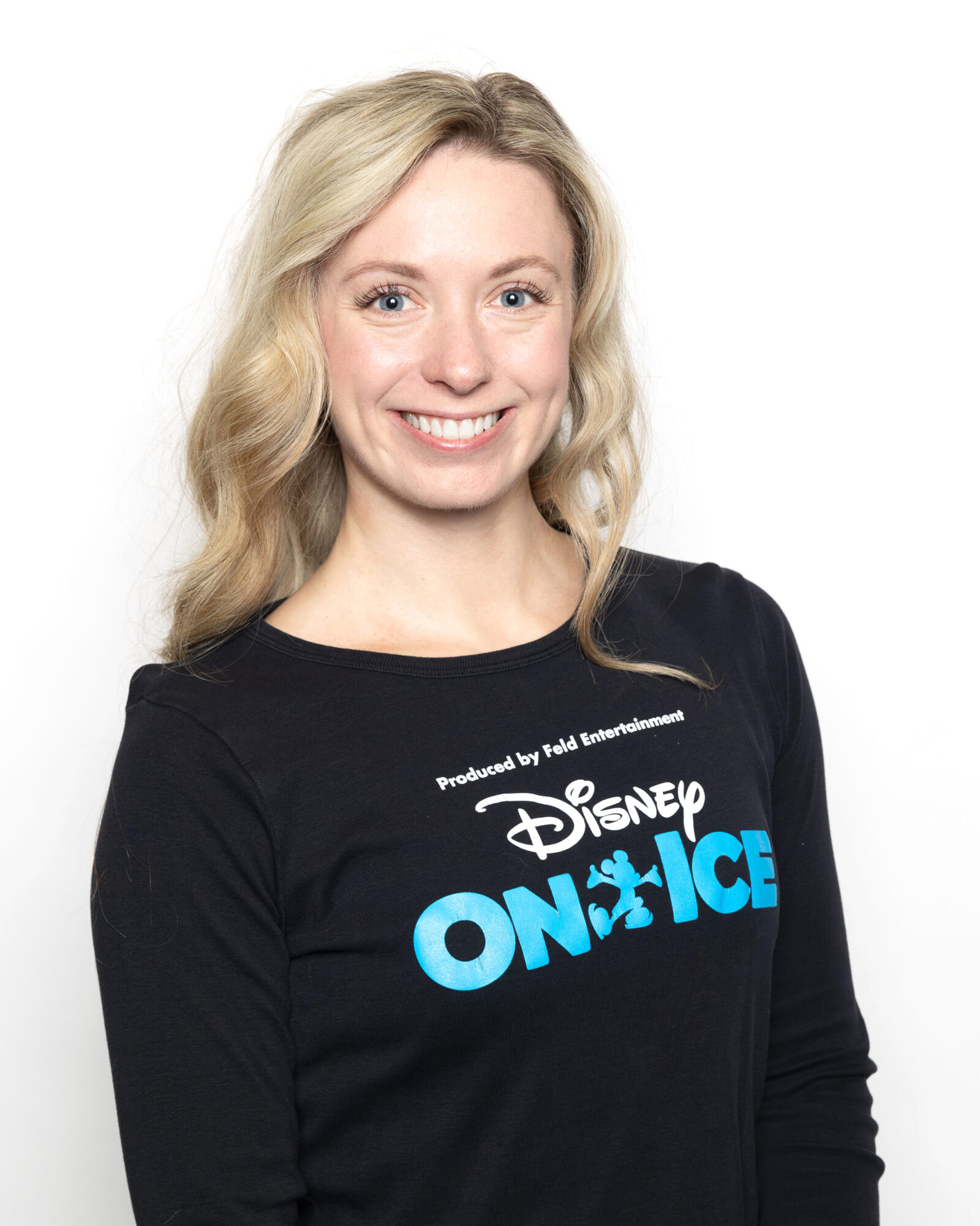 Cast and Crew | Into The Magic | The Official Site of Disney On Ice